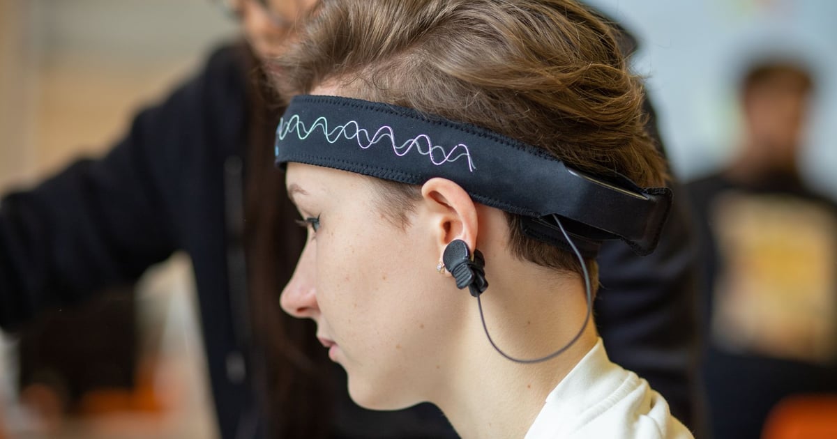 China’s Neural Frontier: Homegrown BCI Restores Mobility for Paralyzed ...